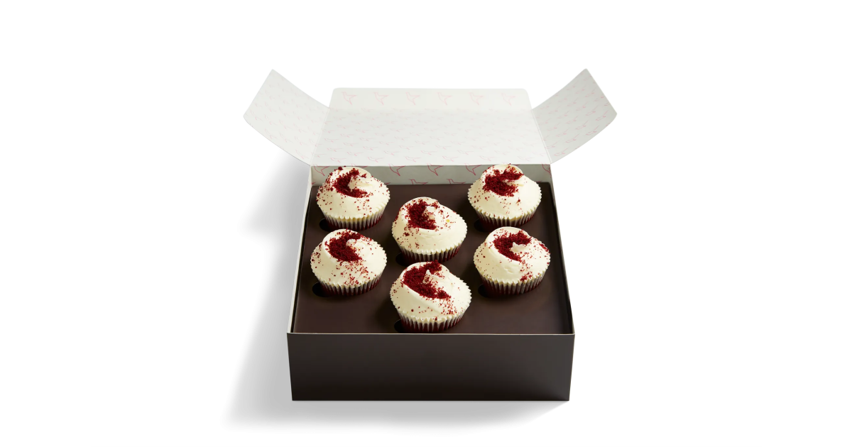 Buy Small Red Velvet Cupcakes Box | The Hummingbird Bakery